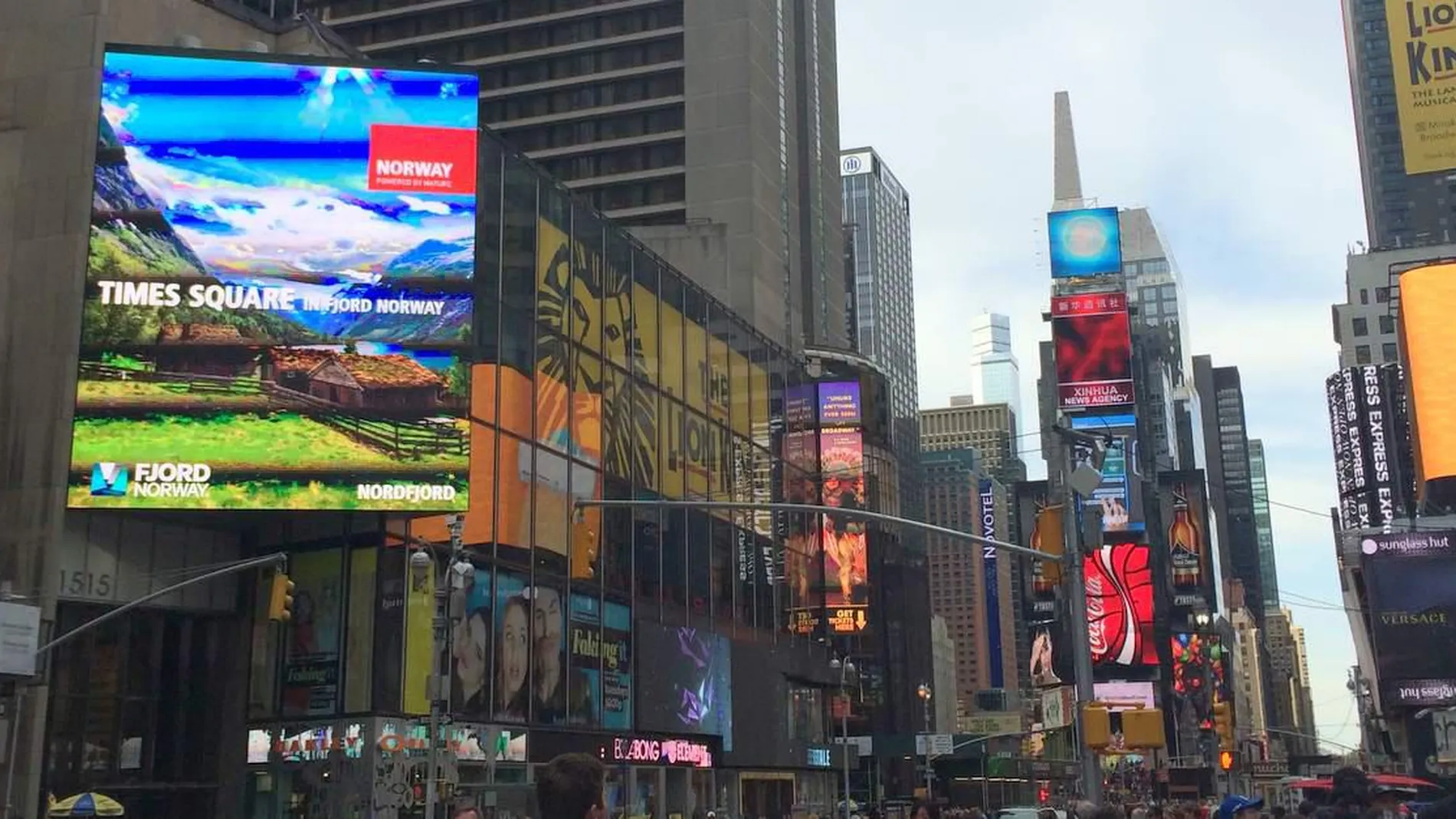 Breng og Geiranger på Times Square | NETT NO