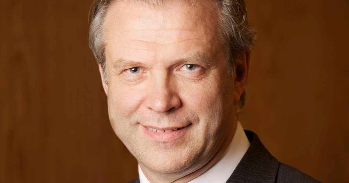 John Knudsen: - Vi er for topptunge | NETT NO